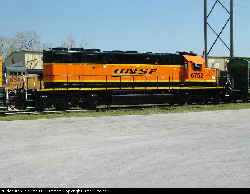 BNSF 6752